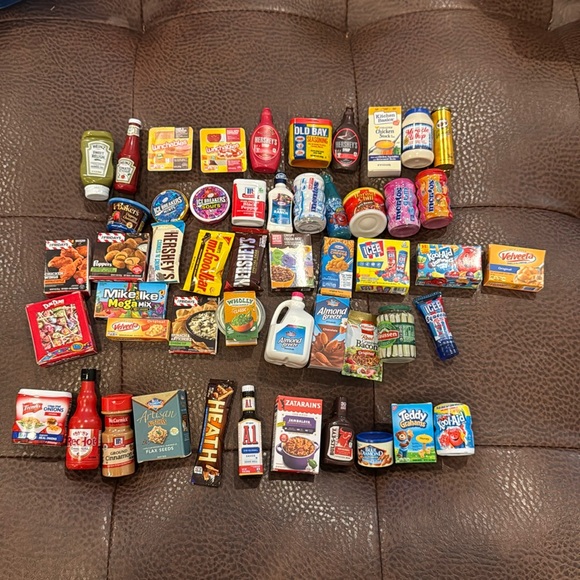 Zuru Mini Brands | Toys | Zuru Mini Brands Food | Poshmark